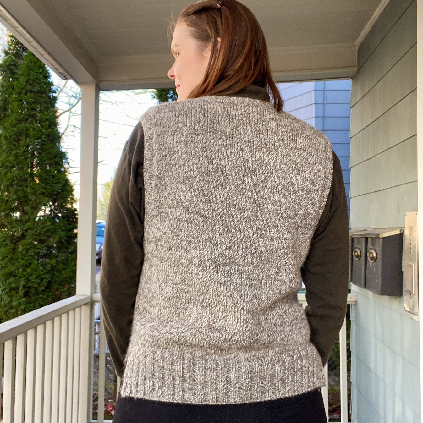 Simply the Vest V-Neck Knitting Pattern – Juliette Pécaut Designs