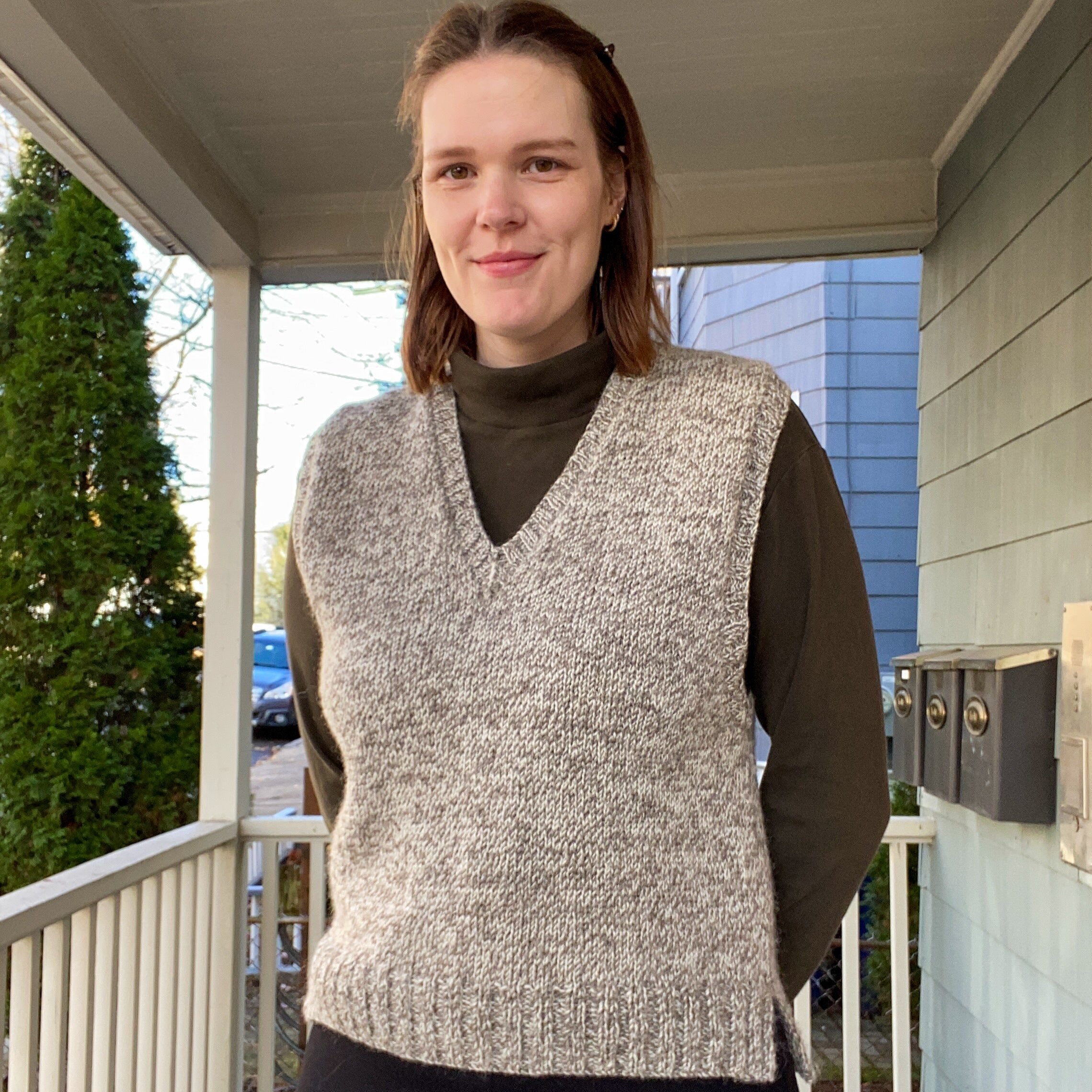 Simply the Vest V-Neck Knitting Pattern – Juliette Pécaut Designs