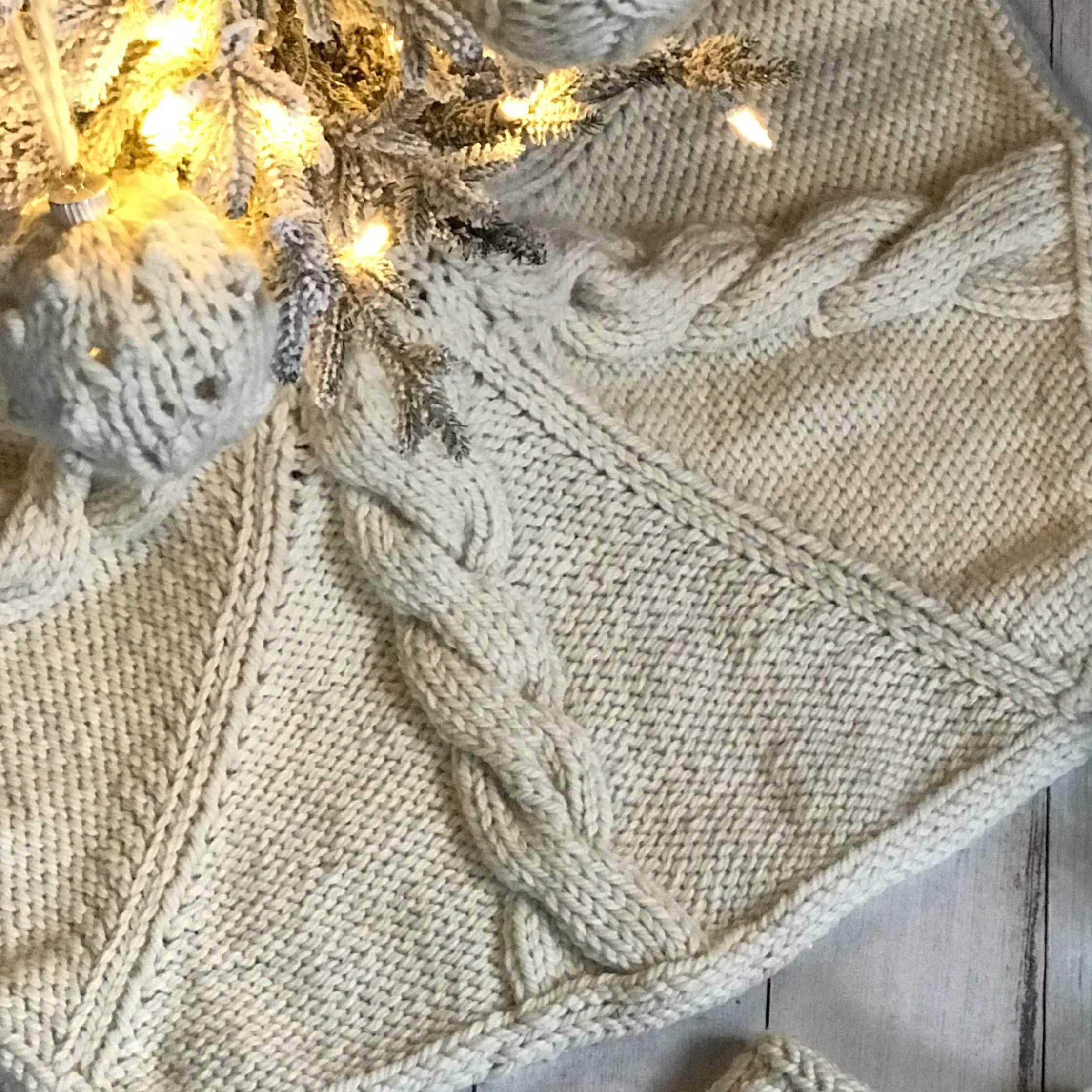 Home for Christmas: Cable Tree Skirt Pattern – Juliette Pécaut Designs